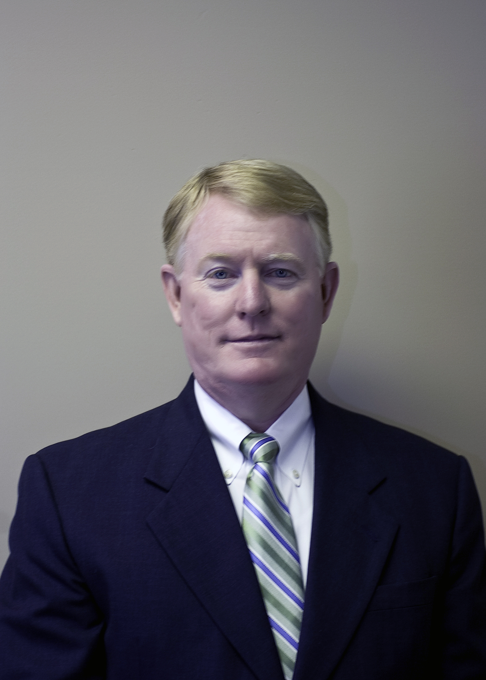 Associates : Carolinas Wealth Management Group, Inc